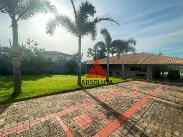Casa para venda e aluguel em Praia Dos Namorados de 200.00m² com 4 Quartos, 2 Suites e 6 Garagens