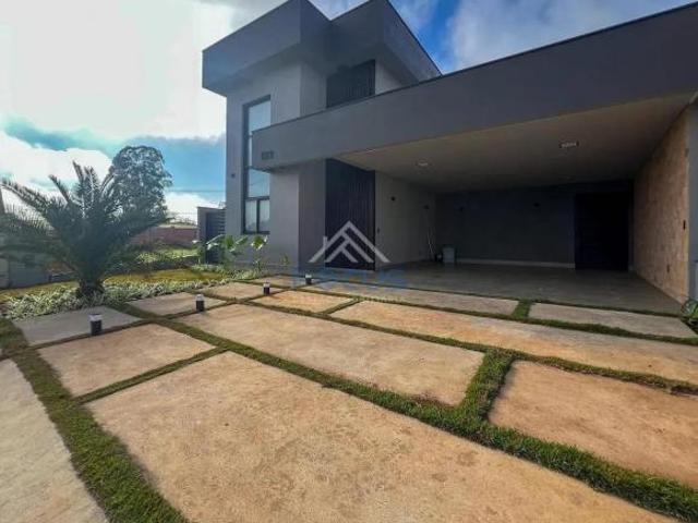 Casa para venda e aluguel em Residencial Vila Verde de 215.00m² com 3 Quartos, 1 Suite e 4 Garagens