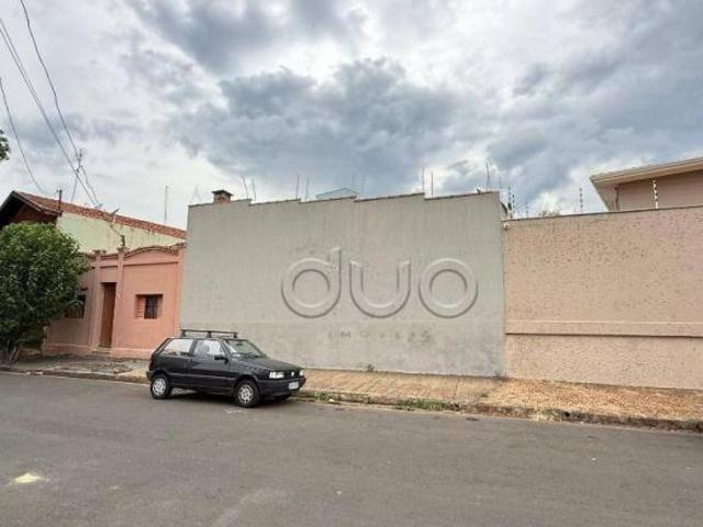 Casa para venda e aluguel em São Dimas de 346.00m² com 6 Quartos, 2 Suites e 7 Garagens
