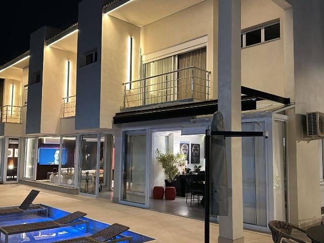 Casa para venda e aluguel em Tamboré em Barueri São Paulo de 557.00m² com 4 Quartos e 6 Garagens