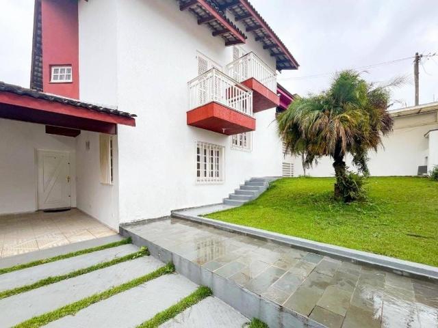 Casa para venda em Vila Oliveira em Mogi Das Cruzes São Paulo de 213.00m² com 3 Quartos, 1 Suíte e 4 Garagens