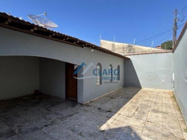 Casa para venda e aluguel em Vila Souto de 242.00m² com 3 Quartos, 1 Suite e 2 Garagens