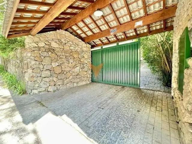 Casa para venda e aluguel em Vila Santo Antônio de 923.00m² com 5 Quartos, 5 Suites e 10 Garagens