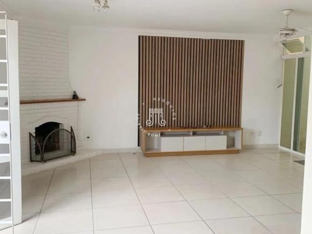 CASA PARA VENDA E LOCAÇÃO COM 03 DORMITÓRIOS NO BAIRRO JARDIM MESSINA JUNDIAÍ/SP