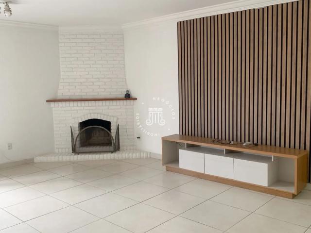 CASA PARA VENDA E LOCAÇÃO COM 03 DORMITÓRIOS NO BAIRRO JARDIM MESSINA JUNDIAÍ/SP