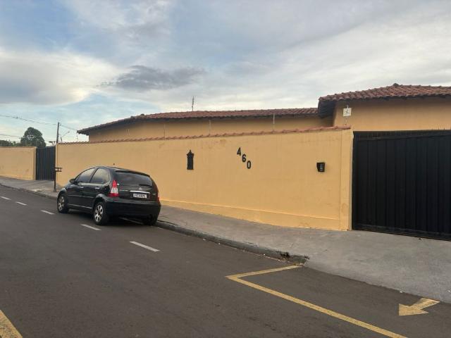 Casa para venda e locação com 3 quartos no Parque Glória IV, Catanduva Imobiliária Casa Verde Catanduva
