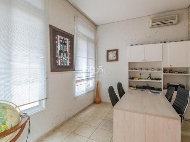 Casa para venda e locação com 5 amplas suítes e 812m²