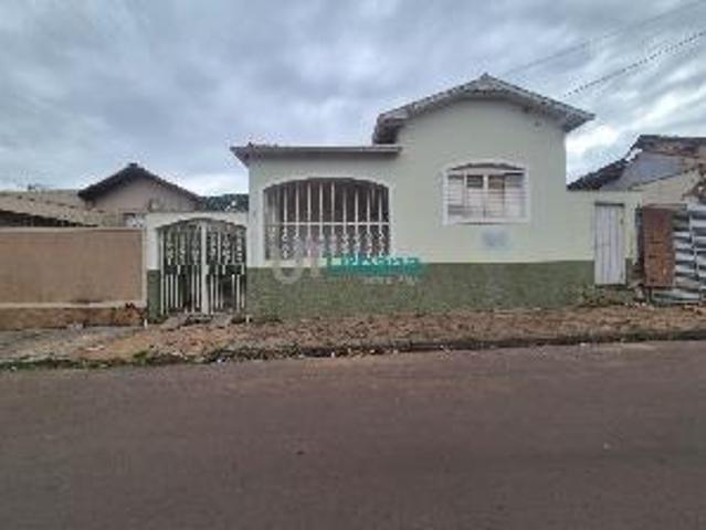 Casa para venda e locação com 5 quartos no Vl Costa do Sol, São Carlos Imobiliária Urbana