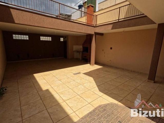 Casa para venda e locação comercial com 3 quartos, no bairro Bela Vista em Jundiaí