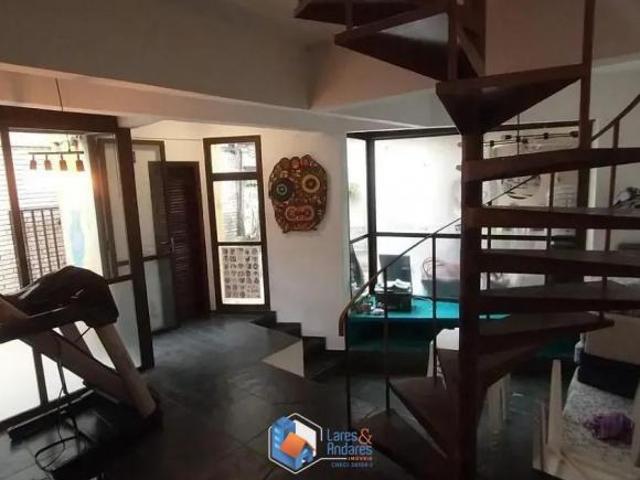 Casa para venda e locação em Cambuci com 4 quartos, sendo 1 suíte, 115m²