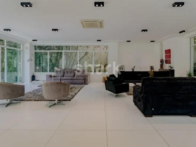 Casa para venda e locação em Cidade Jardim SP