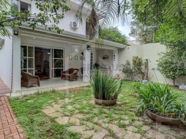 Casa para venda e locação em Moema, 322m², 4 quartos, 7 vagas