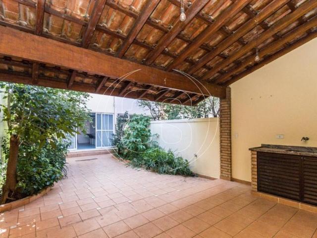 Casa Para Venda E Locação Em Moema de 250 m²
