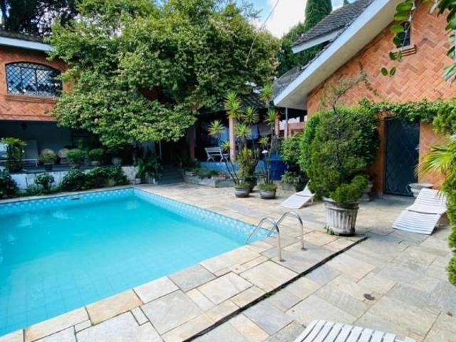Casa para venda e locação em Morumbi com 6 quartos, sendo 4 suítes, 600m²