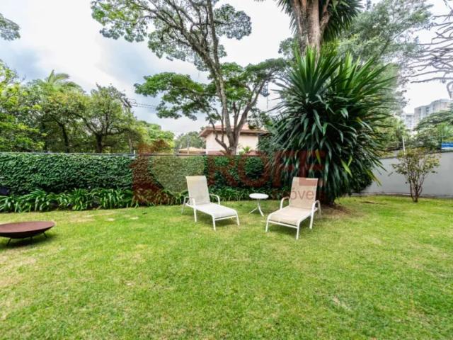 Casa para venda e locação em Pinheiros com 5 quartos, sendo 5 suítes, 377m²