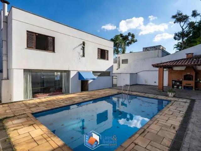 Casa para venda e locação em Vila Tramontano com 4 quartos, sendo 2 suítes, 375m²