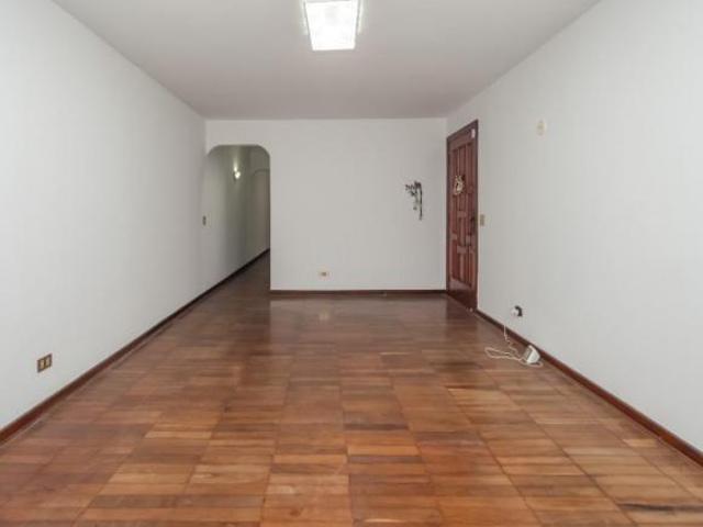 Casa para venda e locação em Vila Olímpia com 4 quartos, sendo 2 suítes, 208m²