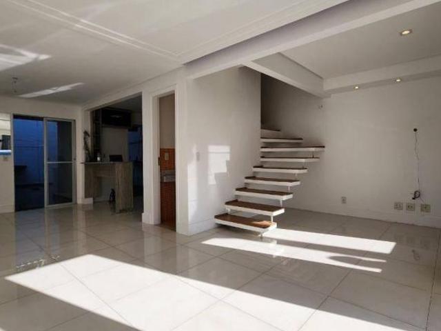 Casa para venda e locação no condomínio Village Wimbledon Granja Viana