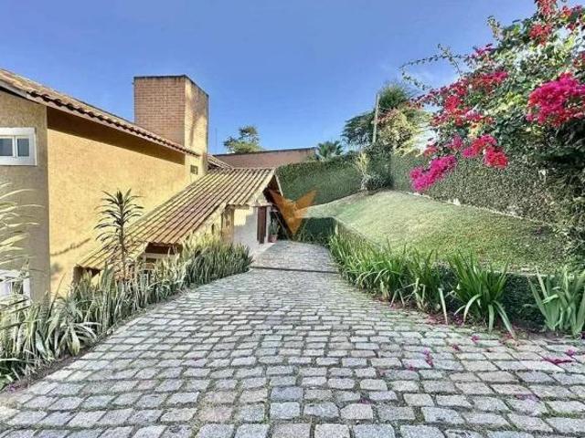 Casa para Venda e Locação no Condomínio Chácara dos Lagos, Granja Viana, Carapicuíba, SP 3 Dormitór
