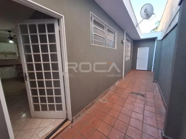 Casa para venda e locação no Jardim Irajá, em Ribeirão Preto