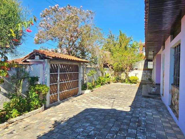Casa para venda e locação no Parque Grajaú