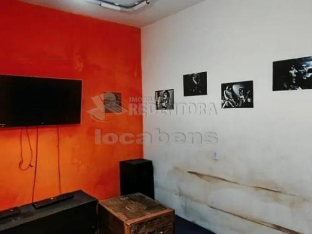 Casa para Venda e Locação Próxima a Avenida Murchid Homsi
