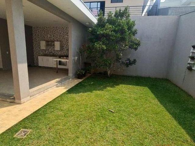 Casa para venda em 13290970 de 192.00m² com 3 Quartos, 3 Suites e 4 Garagens