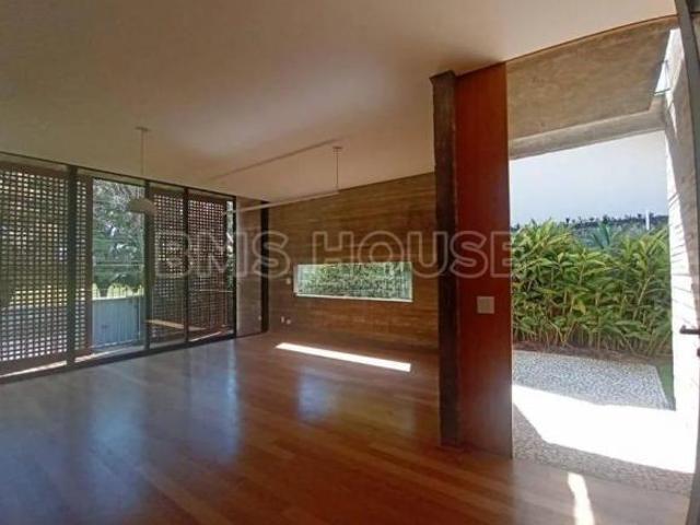 Casa para Venda em Cotia, 2 dormitórios, 1 suíte, 2 banheiros, 3 vagas