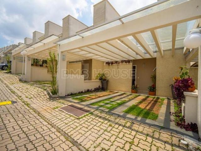 Casa para Venda em Cotia, Chácara Pavoeiro, 3 dormitórios, 1 suíte, 2 banheiros, 2 vagas