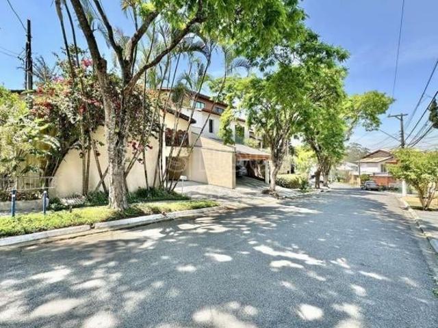 Casa para Venda em Cotia, Granja Viana 2, 4 dormitórios, 1 suíte, 4 banheiros, 4 vagas