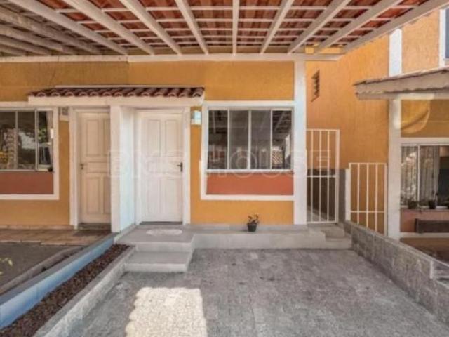 Casa para Venda em Cotia, Granja Viana, 2 dormitórios, 2 banheiros, 2 vagas