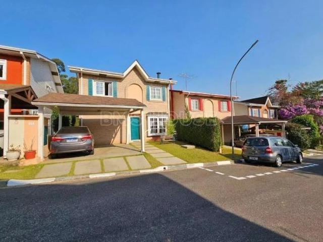 Casa para Venda em Cotia, Granja Viana, 3 dormitórios, 3 suítes, 4 banheiros, 2 vagas