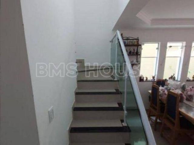 Casa para Venda em Cotia, Granja Viana, 3 dormitórios, 3 suítes, 4 banheiros, 4 vagas