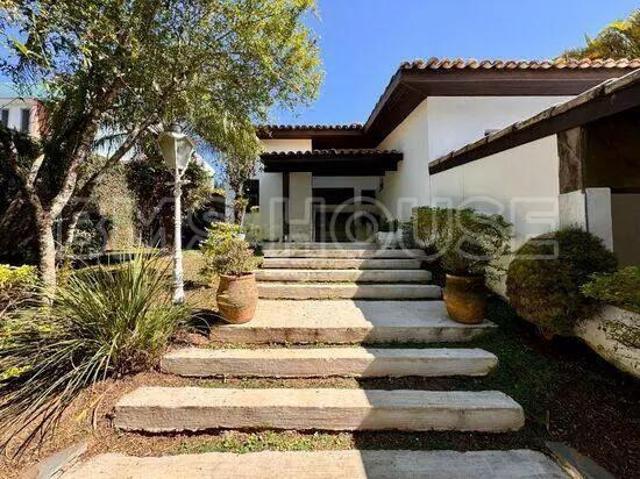 Casa para Venda em Cotia, Granja Viana, 3 dormitórios, 3 suítes, 5 banheiros, 3 vagas