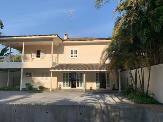 Casa para Venda em Cotia, Granja Viana, 3 dormitórios, 3 suítes, 5 banheiros, 4 vagas