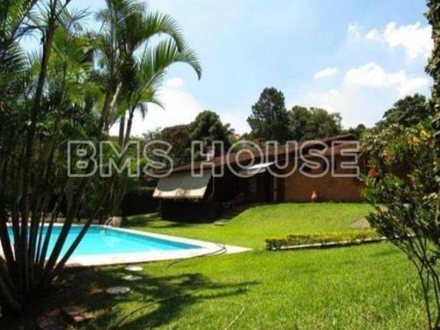Casa para Venda em Cotia, Granja Viana, 3 dormitórios, 3 suítes, 5 banheiros, 6 vagas