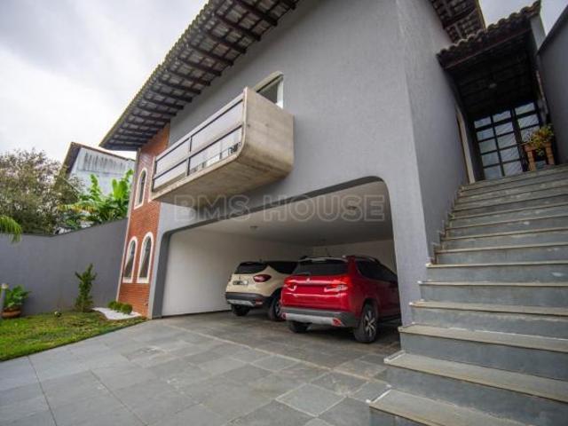 Casa para Venda em Cotia, Granja Viana, 3 dormitórios, 1 suíte, 4 banheiros, 6 vagas