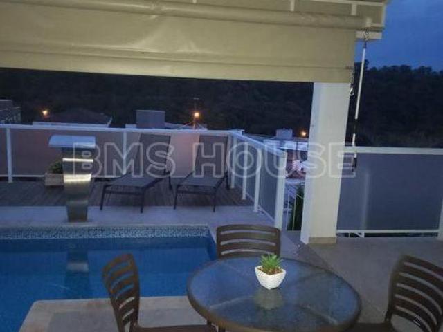 Casa para Venda em Cotia, Granja Viana, 3 dormitórios, 1 suíte, 4 banheiros, 6 vagas