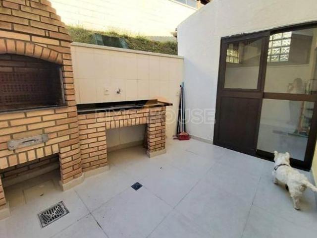 Casa para Venda em Cotia, Granja Viana, 3 dormitórios, 1 suíte, 3 banheiros, 2 vagas