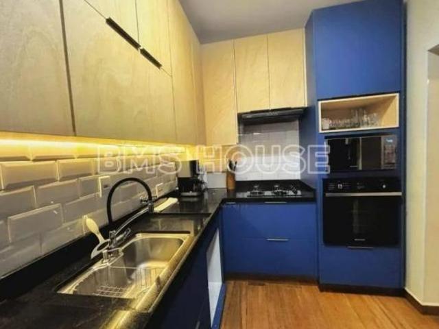 Casa para Venda em Cotia, Granja Viana, 3 dormitórios, 1 suíte, 3 banheiros, 2 vagas