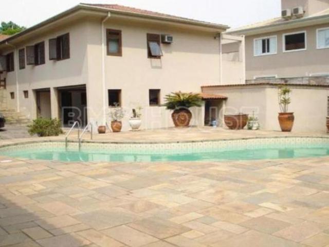 Casa para Venda em Cotia, Granja Viana, 3 dormitórios, 2 suítes, 6 banheiros, 8 vagas