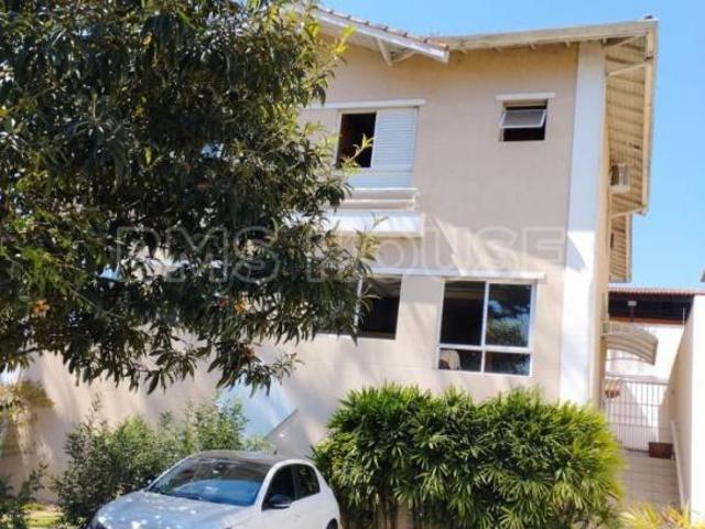Casa para Venda em Cotia, Granja Viana, 4 dormitórios, 3 suítes, 5 banheiros, 4 vagas