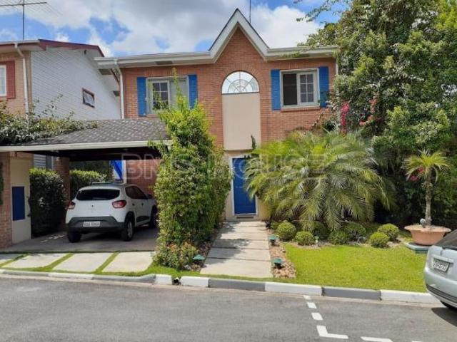 Casa para Venda em Cotia, Granja Viana, 4 dormitórios, 1 suíte, 5 banheiros, 2 vagas