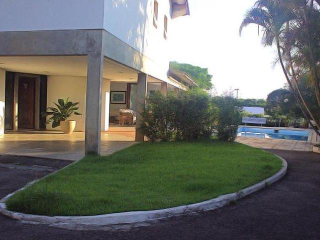 Casa para Venda em Cotia, Granja Viana, 4 dormitórios, 2 suítes, 4 banheiros, 5 vagas