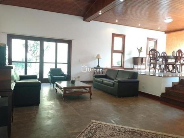 Casa para venda em Cotia de 505.00m² com 4 Quartos, 4 Suites e 14 Garagens