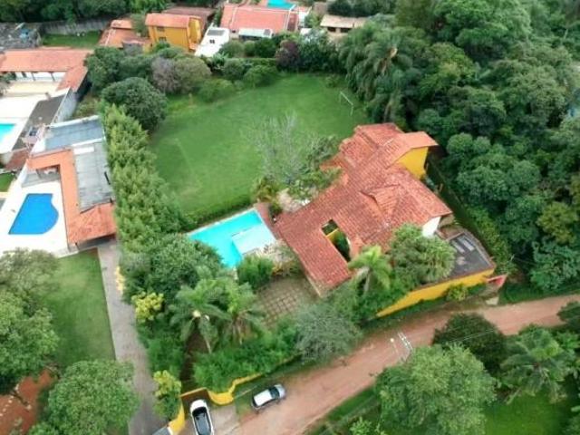 Casa para Venda em Cotia, Jardim Colibri, 7 dormitórios, 1 suíte, 4 banheiros, 8 vagas