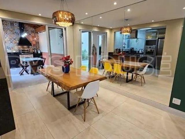 Casa para Venda em Cotia, Jardim Passárgada I, 3 dormitórios, 1 suíte, 3 banheiros, 2 vagas