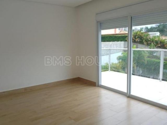 Casa para Venda em Cotia, Moinho Velho, 4 dormitórios, 4 suítes, 5 banheiros, 4 vagas