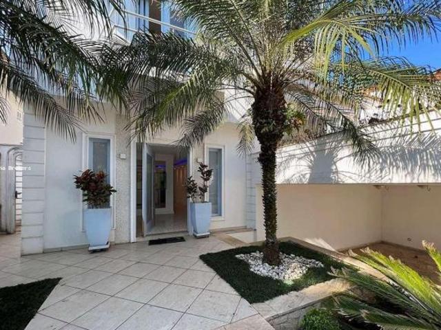 Casa para Venda em Cotia, São Paulo II, 4 dormitórios, 4 suítes, 5 banheiros, 4 vagas