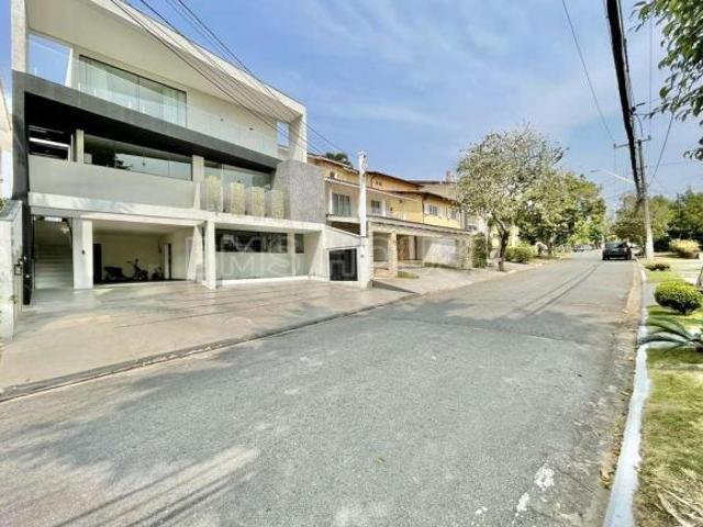 Casa para Venda em Cotia, São Paulo II, 6 dormitórios, 6 suítes, 8 banheiros, 6 vagas